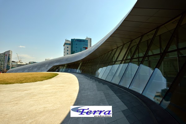 DDP (Dream, Design, Play) in Seoul / 동대문디자인플라자(Dongdaemun Design Plaza ...