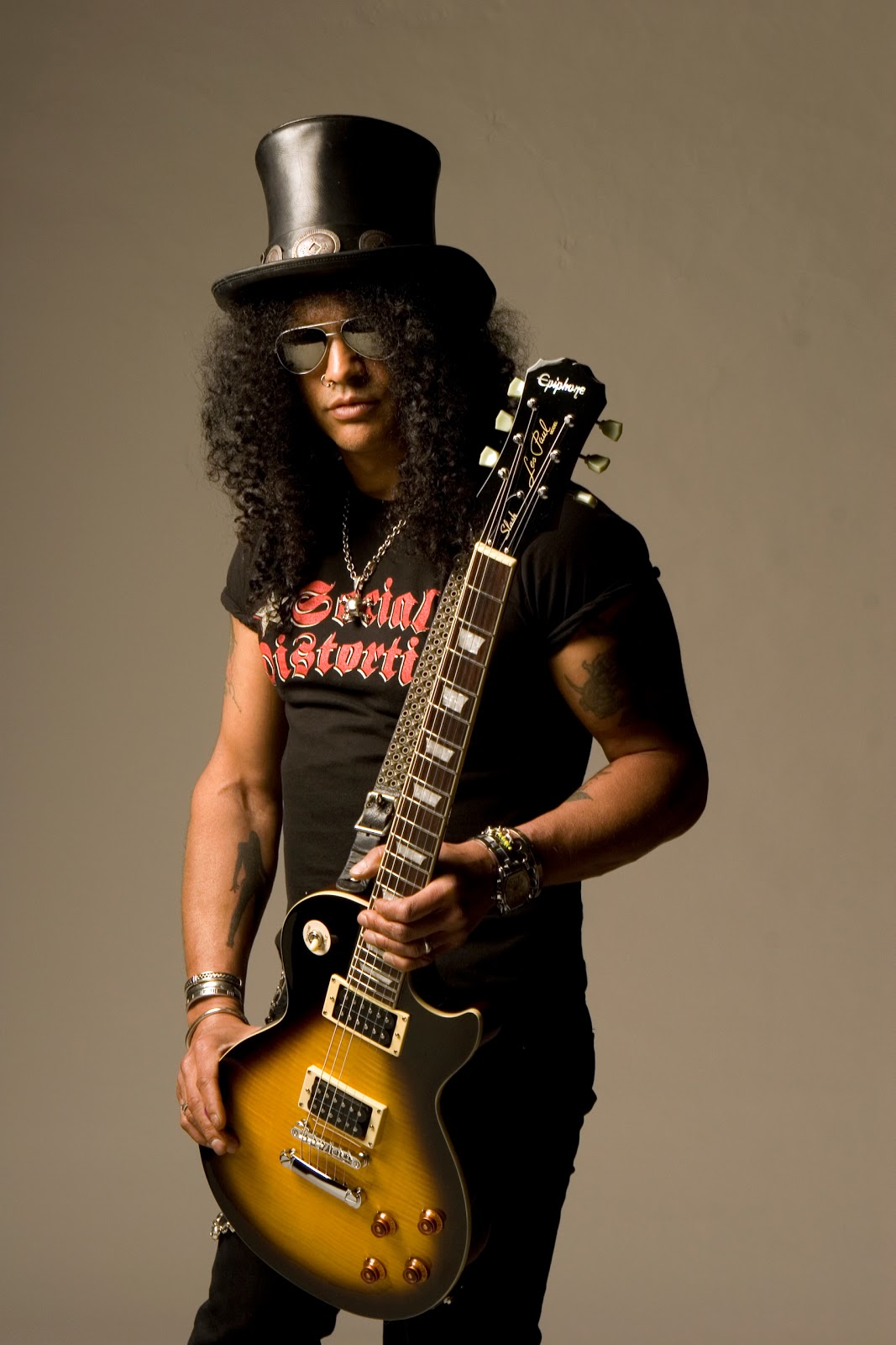 Mundo das guitarras: Slash Rei das guitarras
