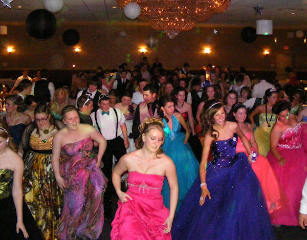 Raining Blossoms Prom Dresses: Prom Theme Songs Planning