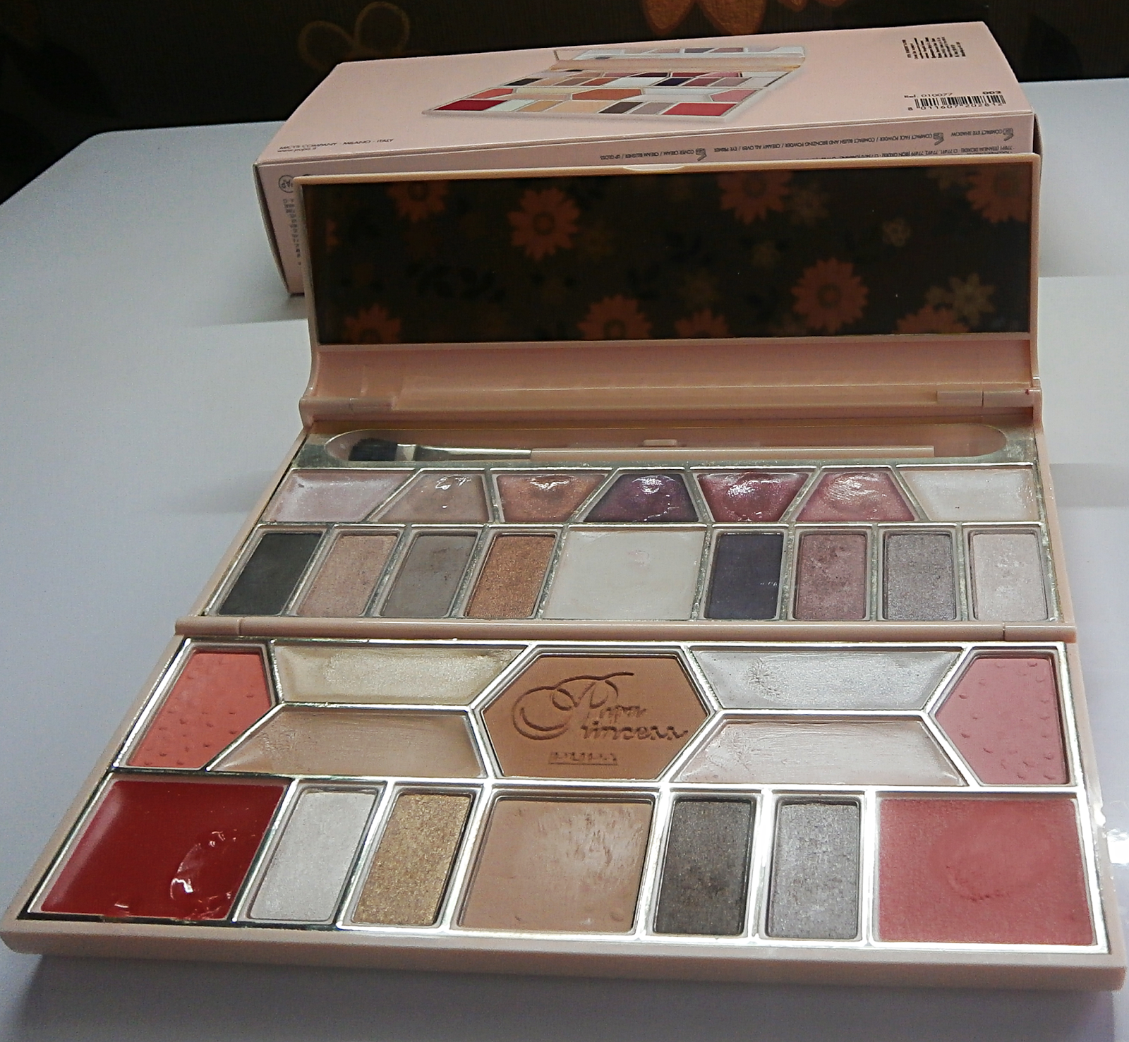 The Beauty Blogger: Pupa Princess Palette Make Up Kit