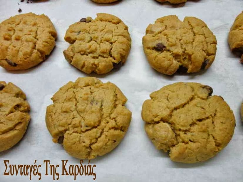 ΣΥΝΤΑΓΕΣ ΤΗΣ ΚΑΡΔΙΑΣ: Cookies με φυστικοβούτυρο και διπλή σοκολάτα