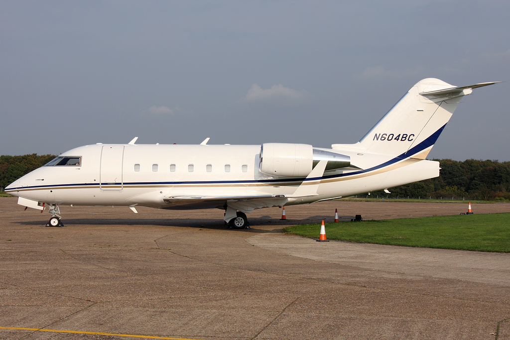 LONDON BIGGIN HILL AIRPORT EGKB/BQH IMAGES by Terry Wade: N604BC CL60 ...