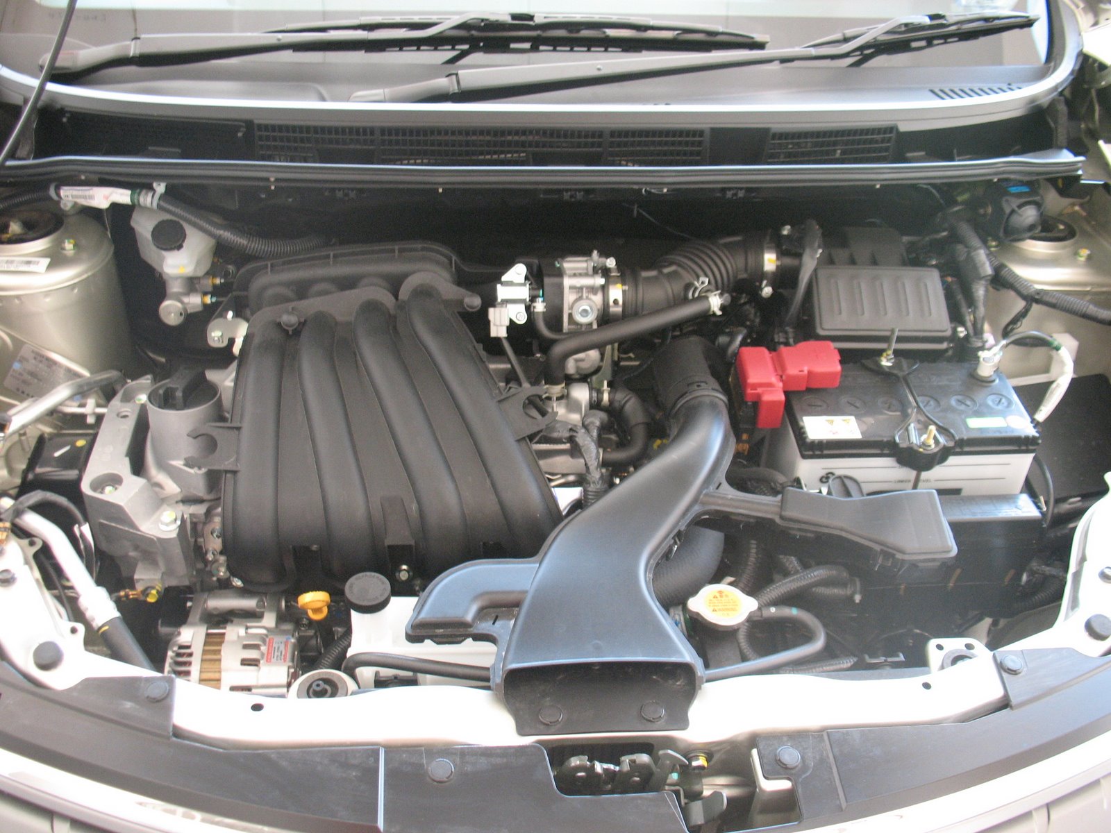 Just Car Talk: Nissan Grand Livina 1.6 Eng pics