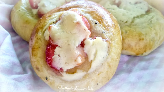 Pullantuoksuinen koti: Omena-rahkapullat