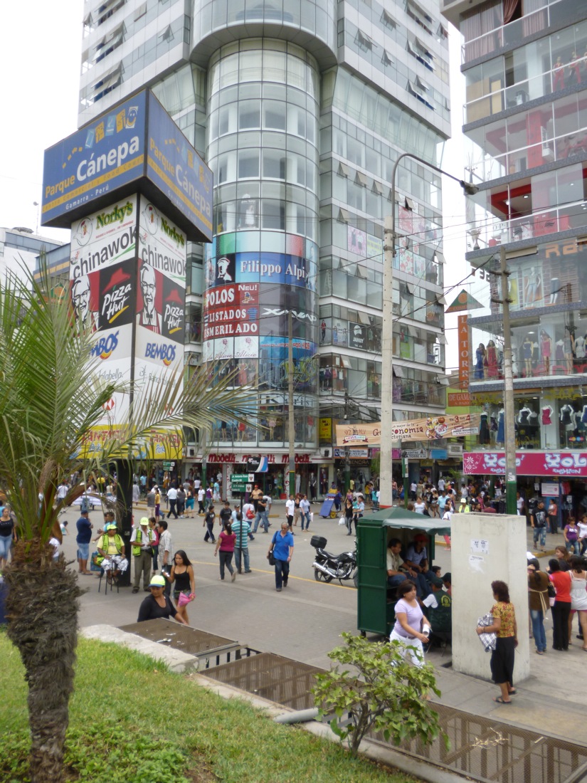 Fotografías de Lima libres de derechos: Gamarra