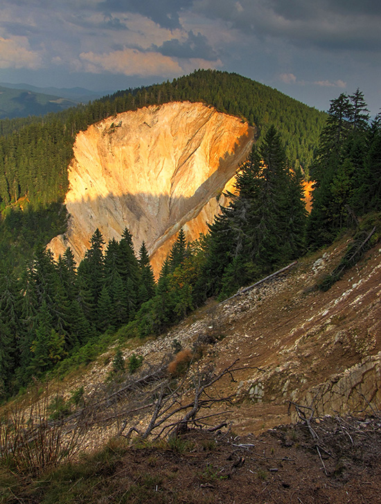 Utazások (nem csupán) Fotográfiában: Rozsda-szakadék és a Száraz-völgy
