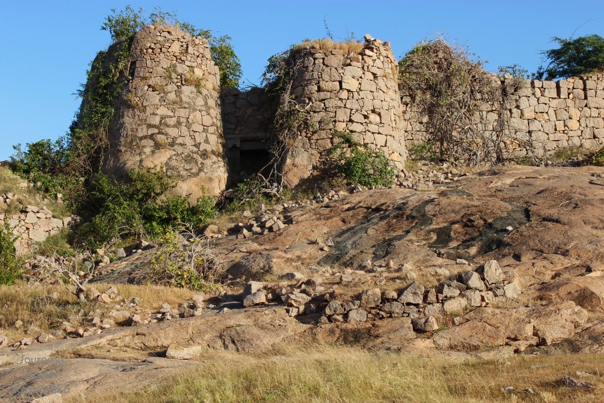Journeys across Karnataka: Shahapur fort - part 2