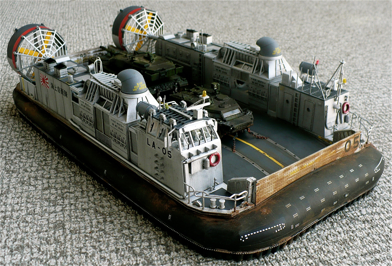 The Great Canadian Model Builders Web Page!: Landing Craft Air Cushion