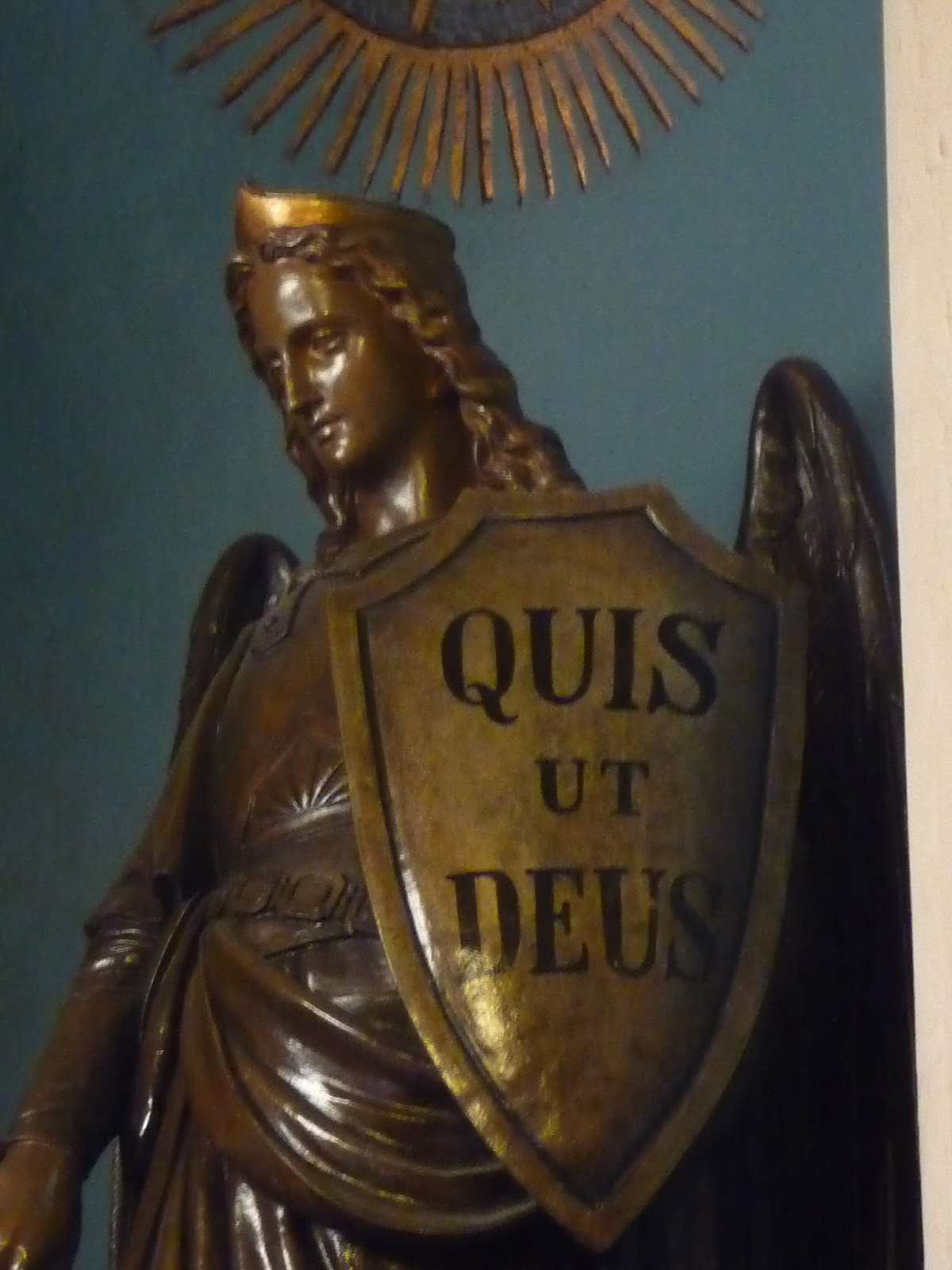 Heráldica en la Argentina: Quis ut Deus?