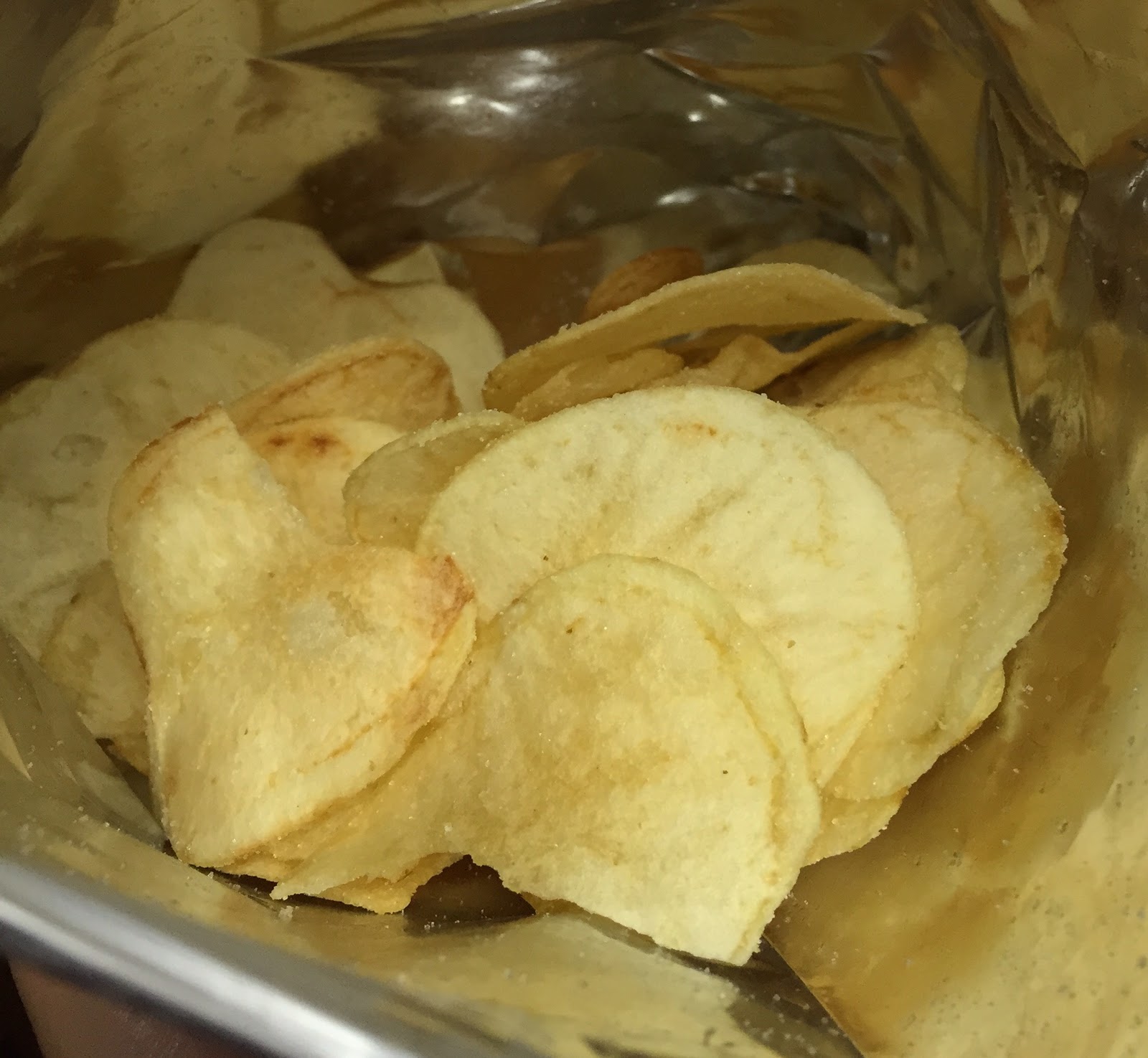 Peach Flavored Potato Chips From Koikeya / コイケヤのポテトチップス もも味 ~ I'm Made ...