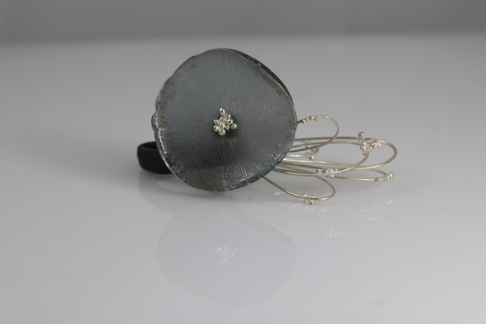 Lesley Craze Gallery: Elizabeth Armour