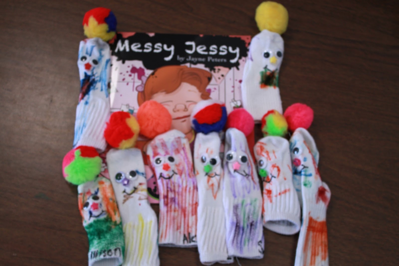 Mrs. Mommy Booknerd's Book Reviews: Books in my classroom: Messy Jessy ...