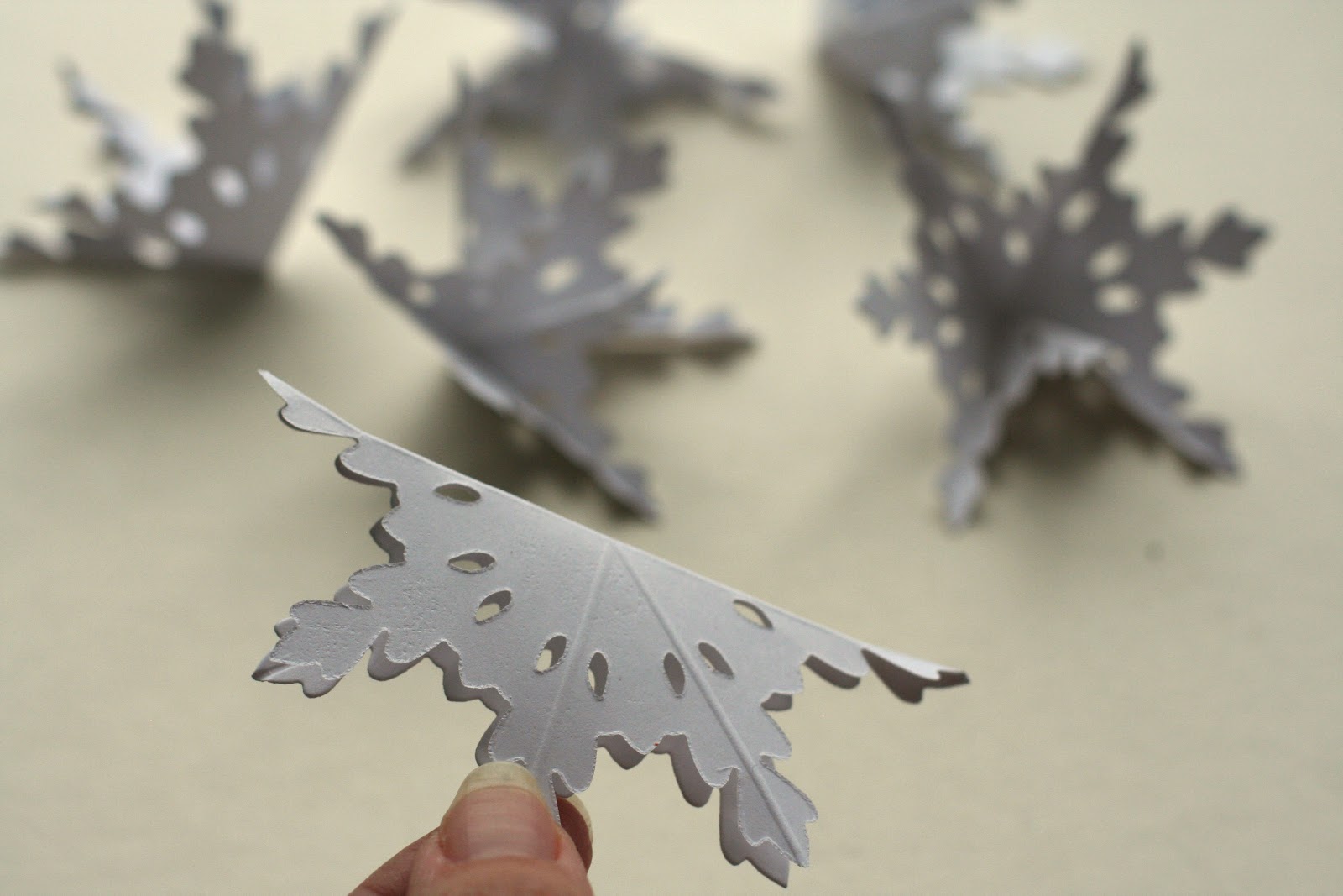 Notable Nest: Foldable Snowflake Ornament
