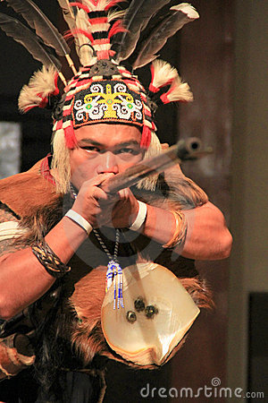 SARAWAKIAN IBAN ON BORNEO: ENSERA KELING ENGGAU LAJA { 1 }