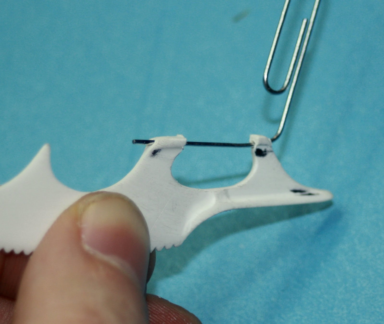 Green Stuff Industries: Plastic Knives into Giant Scary Swords