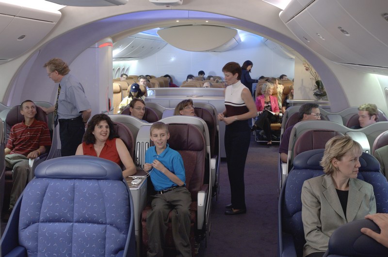 Boeing 787 Dreamliner: Boeing 787-8 Dreamliner Cabin Pictures