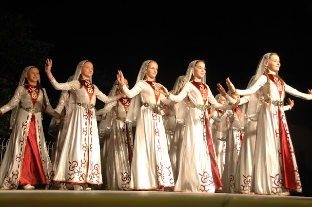 FolkCostume&Embroidery: Costume of the Caucasian Region