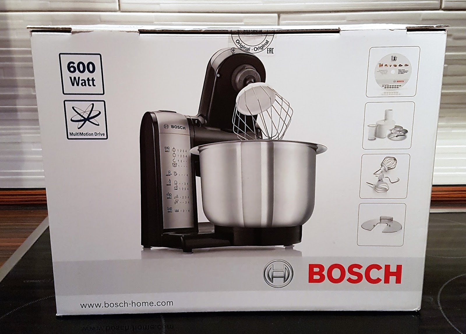 Große Weihnachtsbäckerei und saftiger Schokokuchen - mit Unterstützung ...