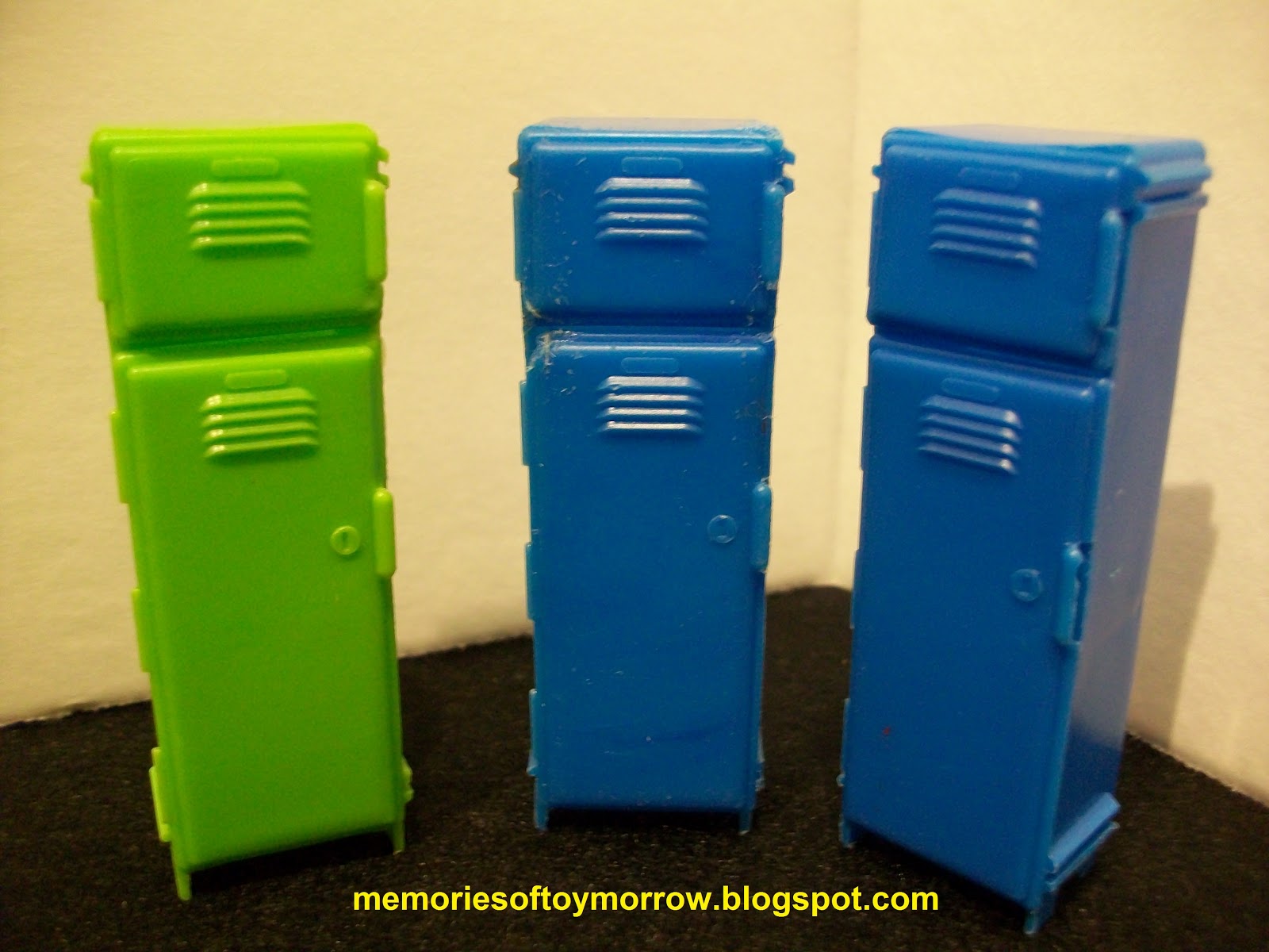 Memories of Toymorrow: The Many Uses of Fleer Candy Lockers !! (Besides ...