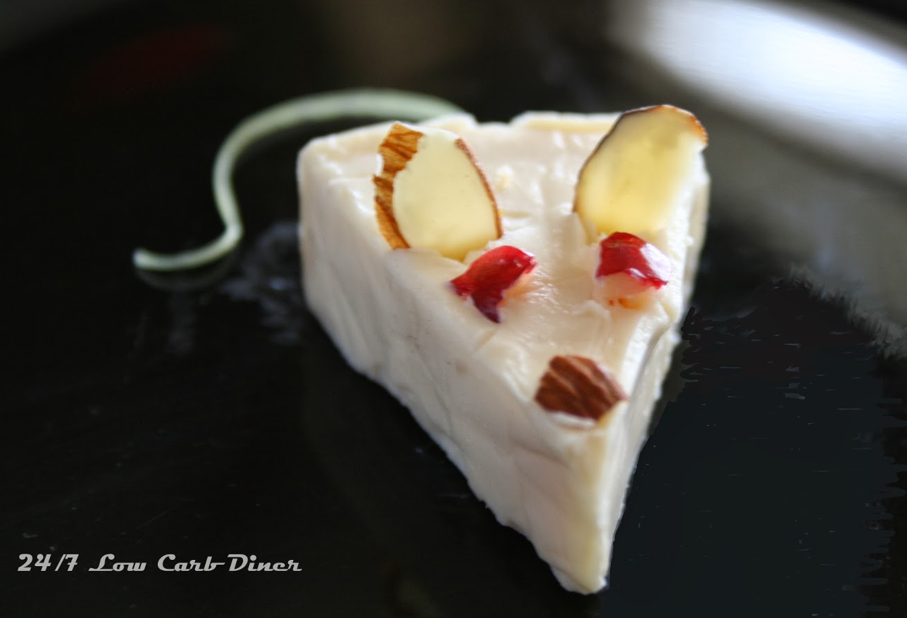 24/7 Low Carb Diner: Red Velvet Cookie Cheesecake Cups