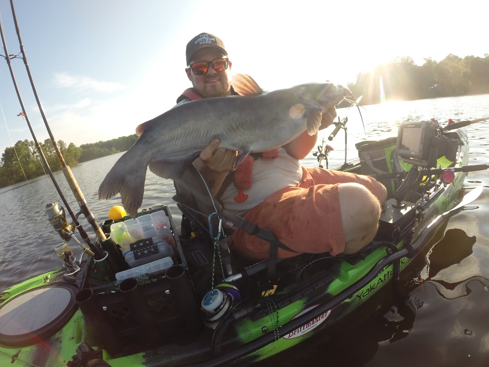 Peelin' Drag Extreme Fishing: Tracking Down Trophy Channel Cats