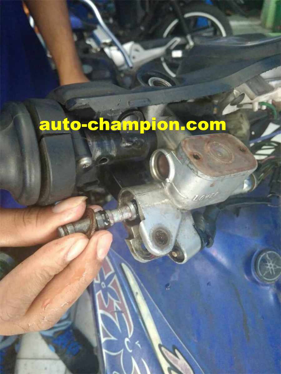 Buang Angin Rem Cakram - Kursus Mekanik Motor