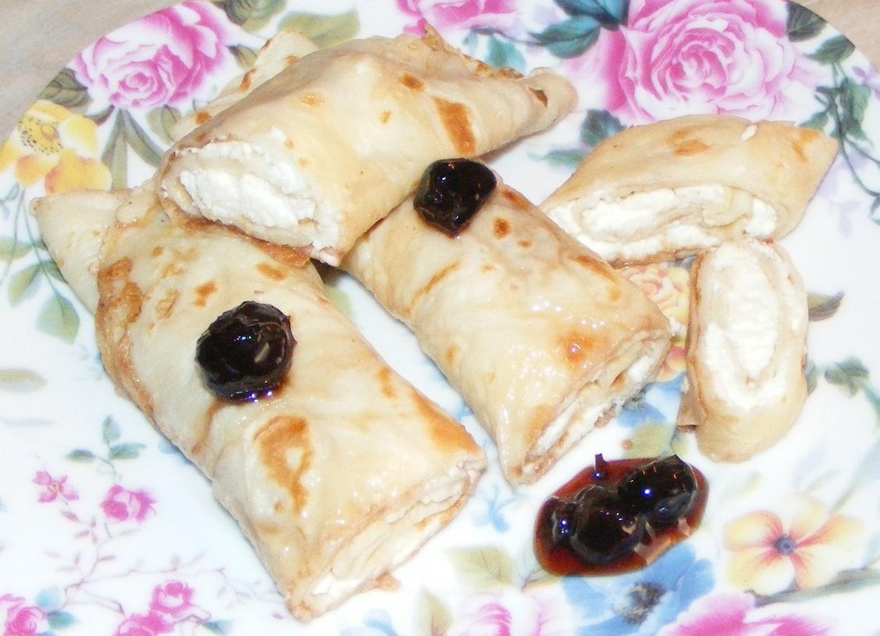 Clatite cu branza si dulceata | Preparatedevis.ro