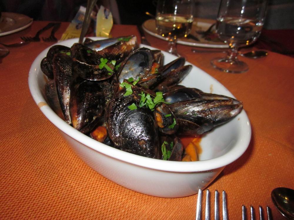 Kolmenimemees: Mandliõielõhnane ja apelsinimaitseline Sitsiilia 5 ...