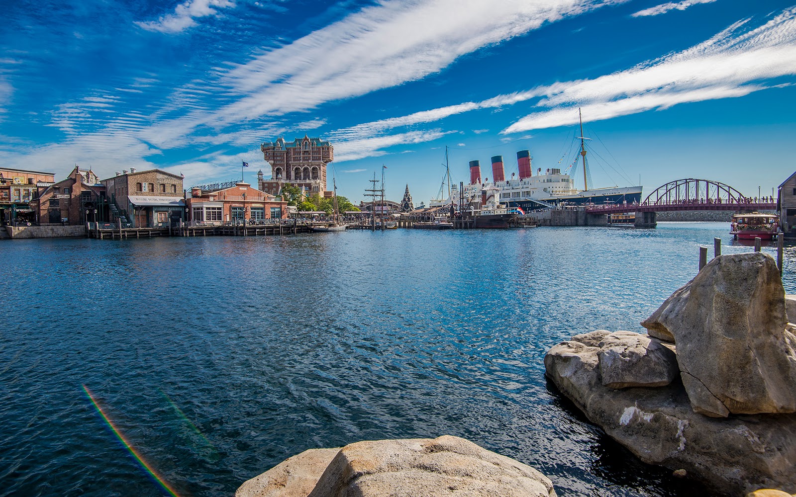 The Spectacular Waterfront