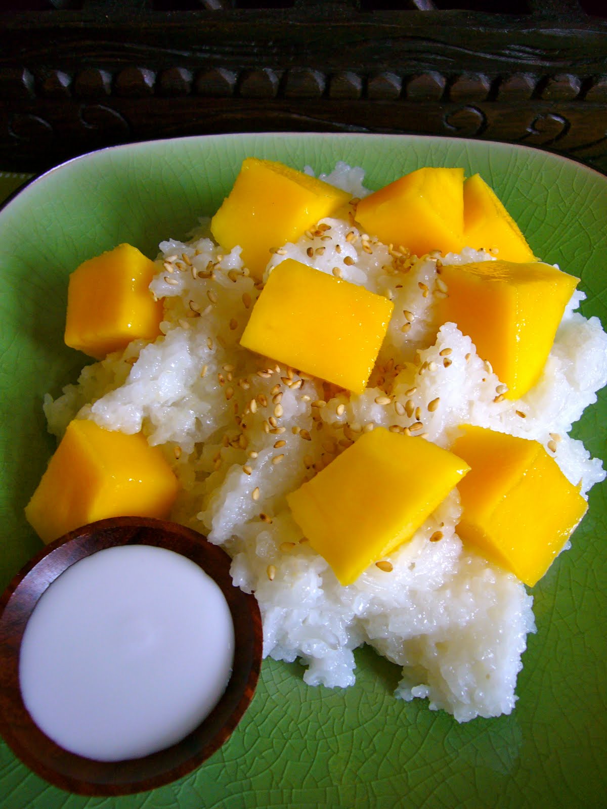 baked. fried. cooked.: Sticky Rice With Mango and Sweet Coconut Sauce