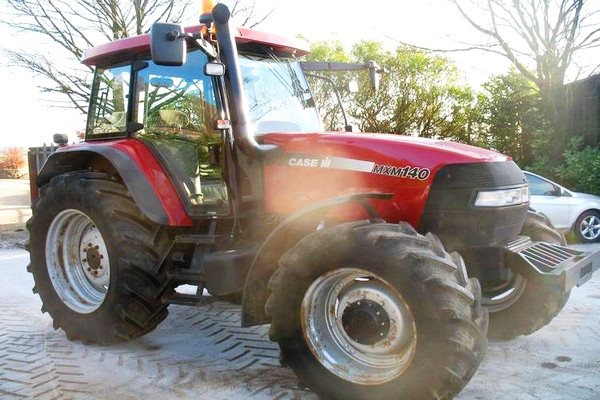 Tractoare Case MXM 140 second hand de vanzare An 2003 PRET: 26300 Euro