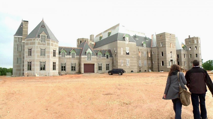 The 10 Biggest Residential Houses In The World! | The Well-OFF