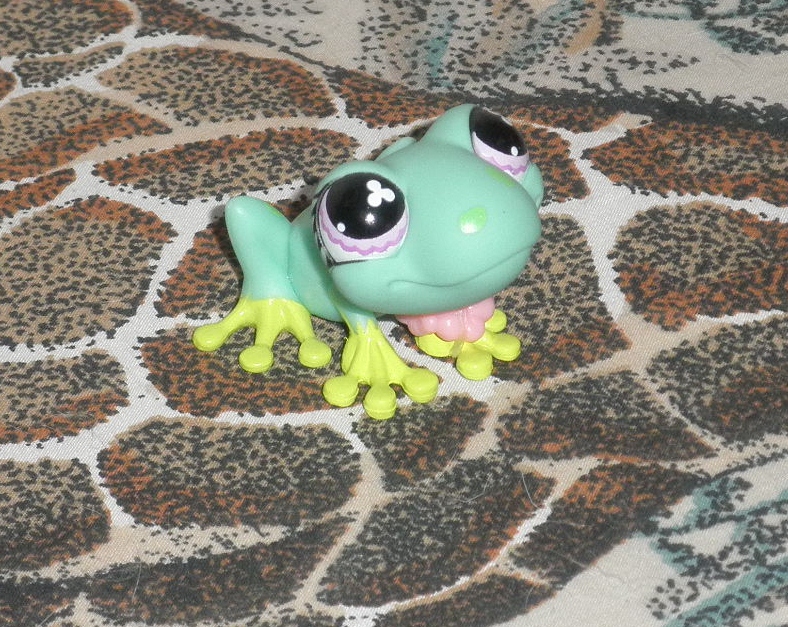 Collectomania: LPS Frogs