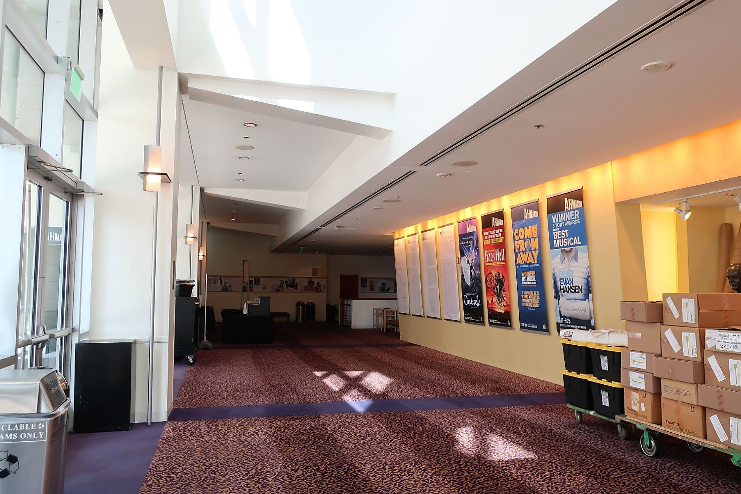 Los Angeles Theatres: Ahmanson Theatre