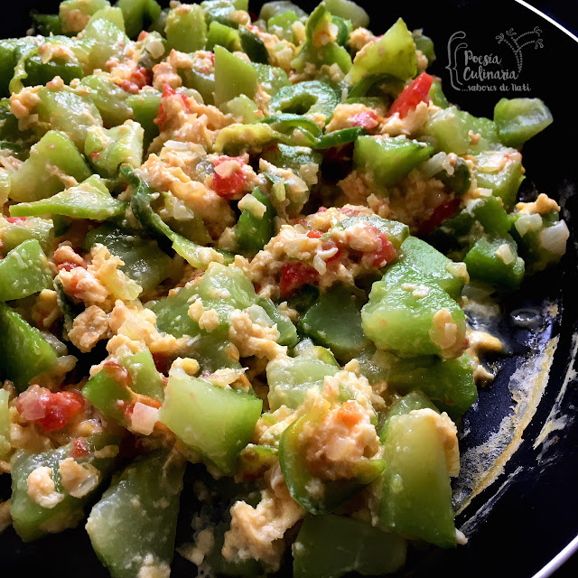 Poesía Culinaria . Sabores de Nati: Guatila (chayota) con huevos ...