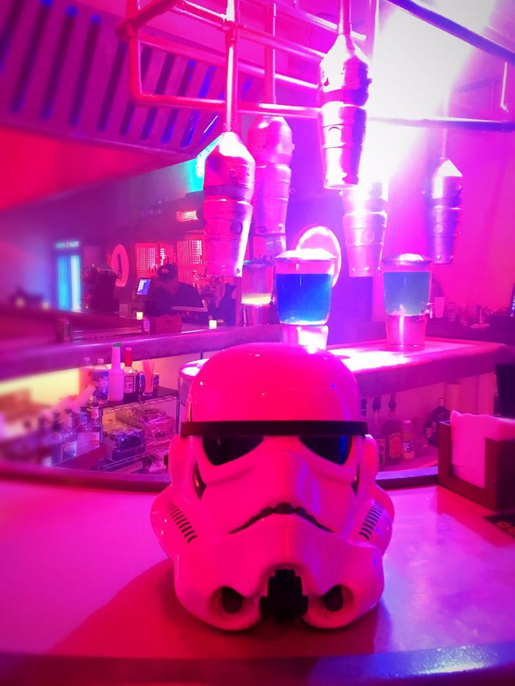 The Star Wars Bar - #IHeartHollywood