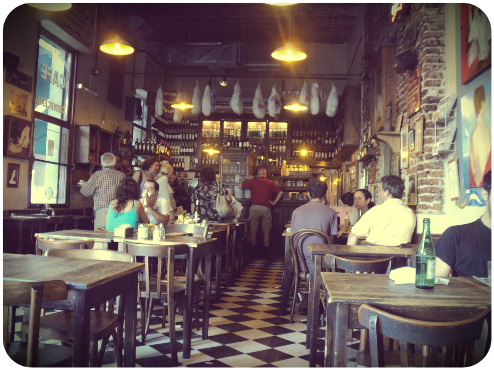 Siguiendo el aroma del Café: Café Margot: en el corazón de Boedo