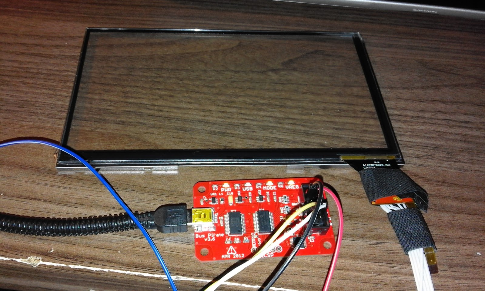 More Than User: Interface I2C touch screen with Bus Pirate and Python