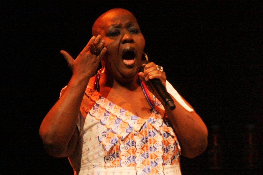 Viajando: Virgínia Rodrigues