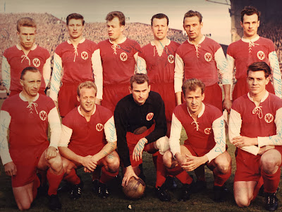 ANOTANDO FÚTBOL *: EINTRACHT FRANKFURT * PARTE 1