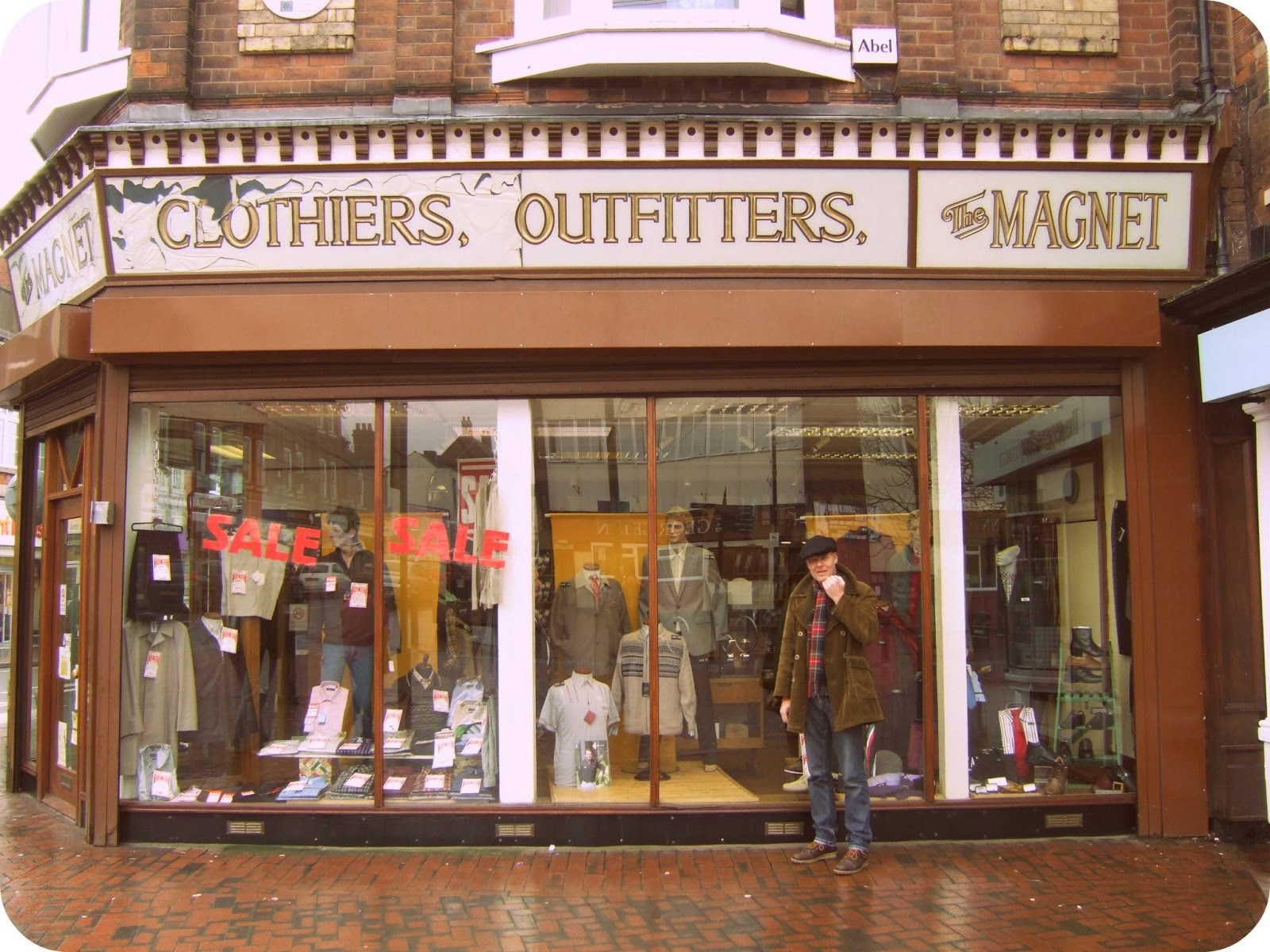 Vintage Vixen: Mod Mania & Civic Pride