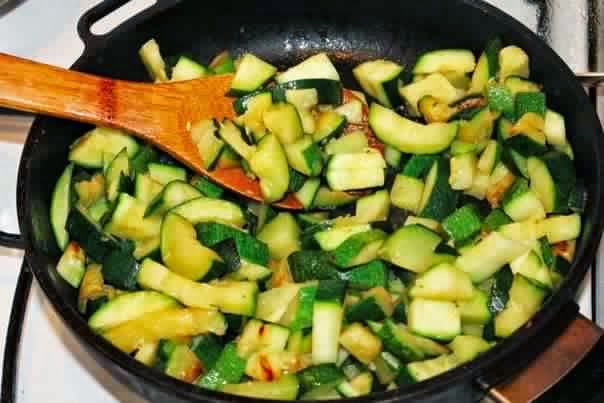 Pizza That's Crazy Recipe ~ Jennifer Recipes