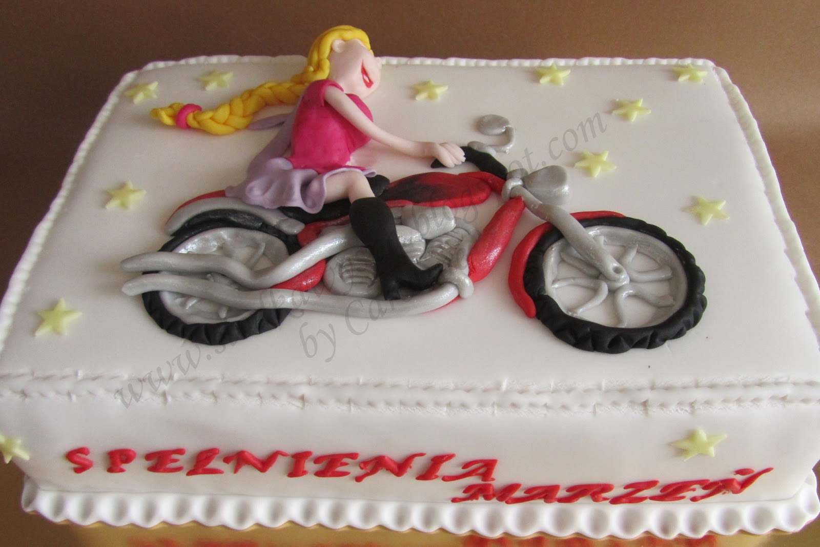 Tort z motorem dla dziewczyny | Słodka Wyspa