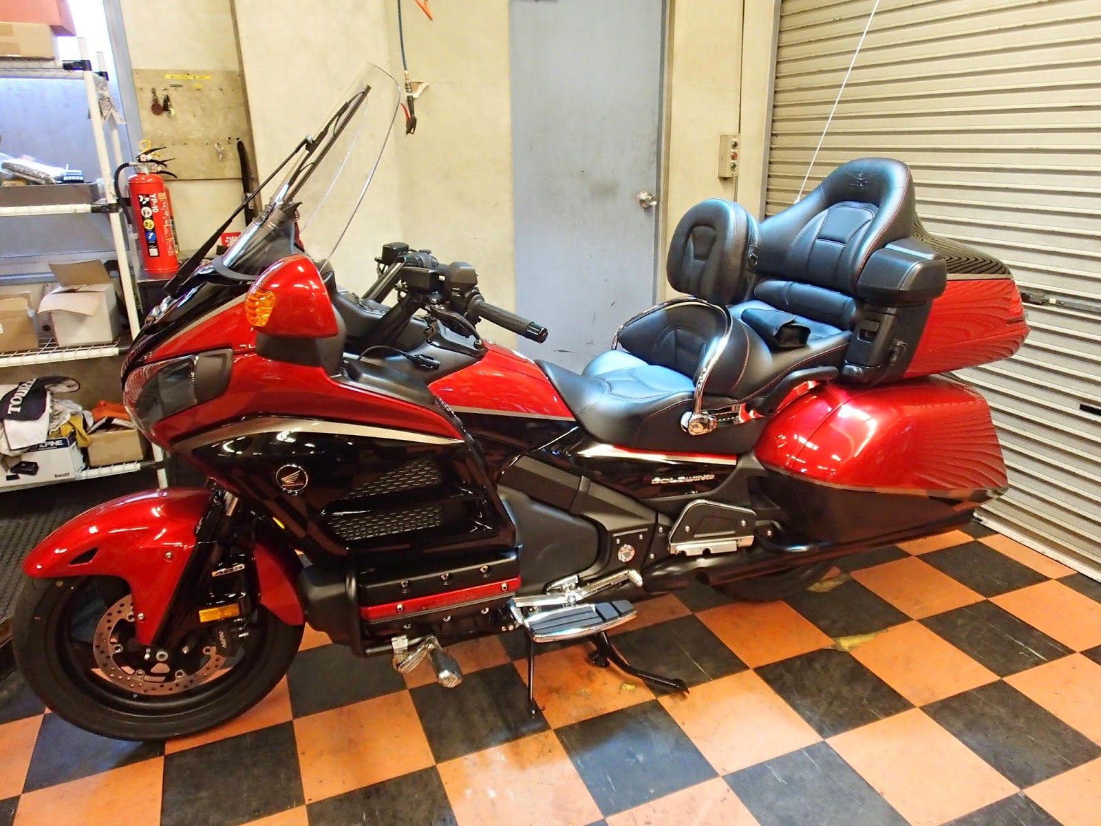 GL1800-CUSTOM.COM: 40th