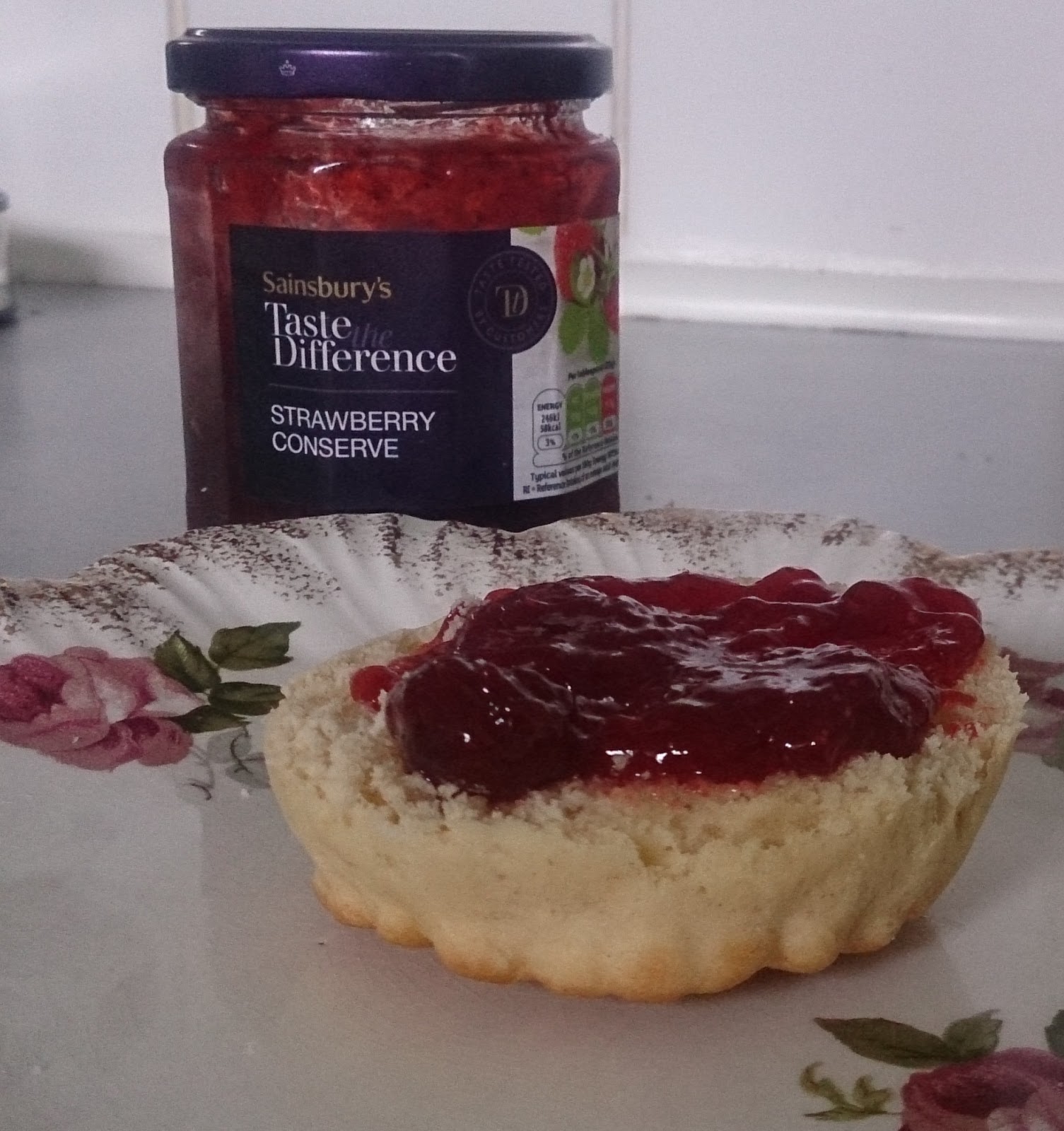 Tea With Me And Friends: The Sunday Scone Review - M&S Devon Scones