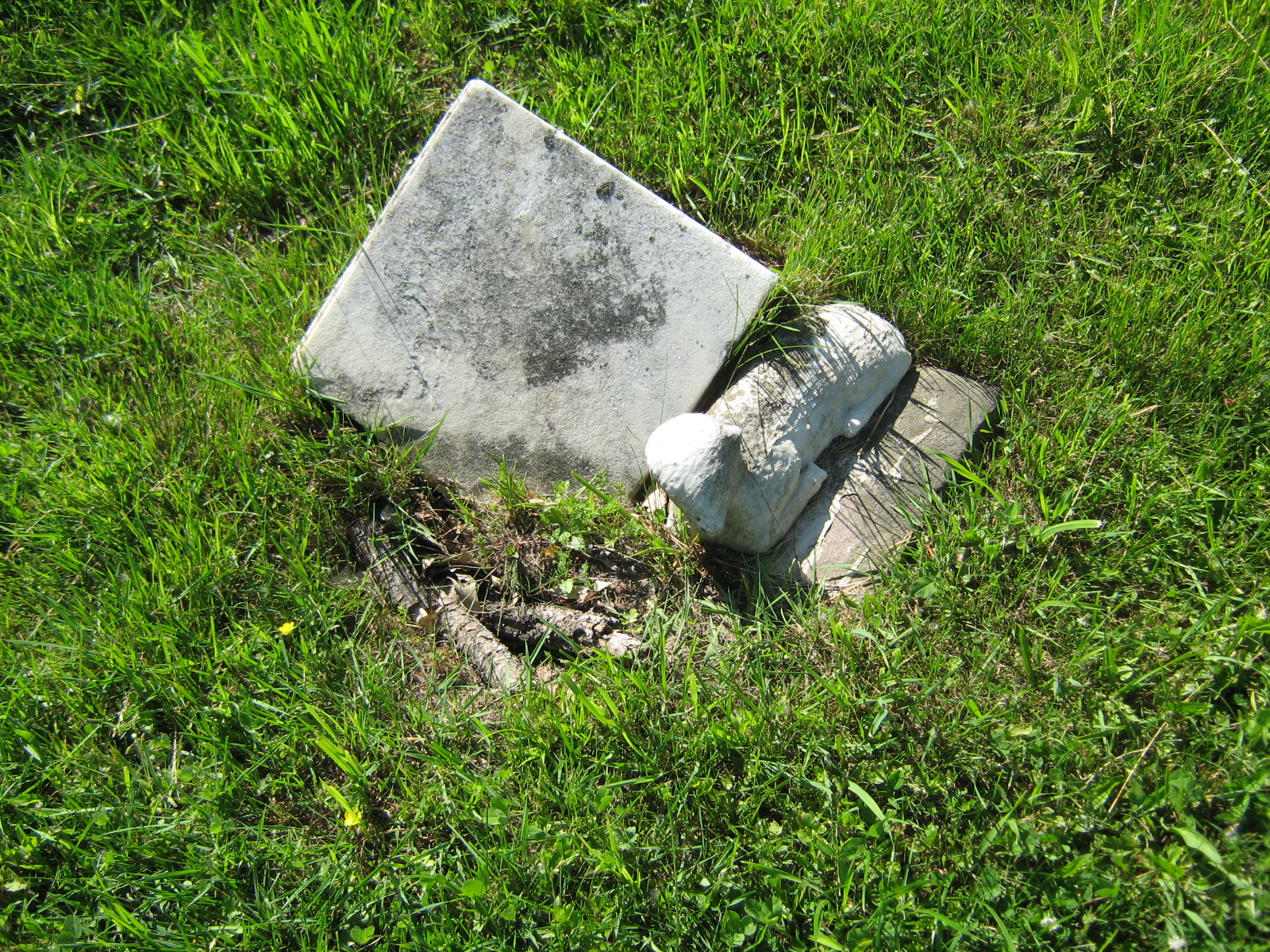 Machine Gun Kelly Grave