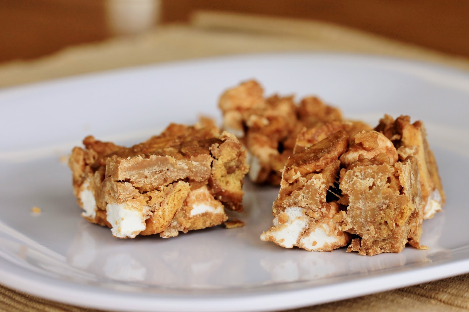 Cookie Jar Treats: Fluffernutter Fudge Squares
