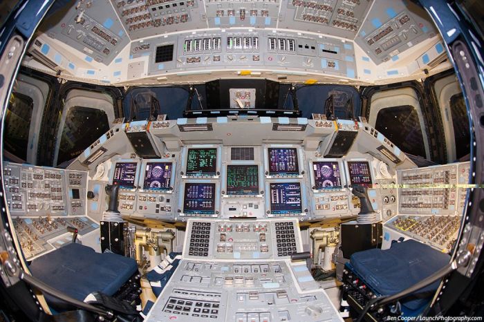 Astro Ufologia: Dentro dos ônibus espaciais - Inside of space shuttle