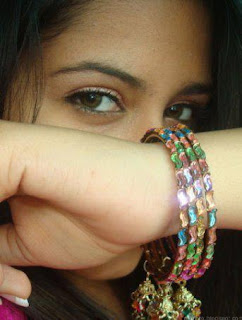 Cool & Stylish Facebook profile pictures for girls: 3 | PiczBox