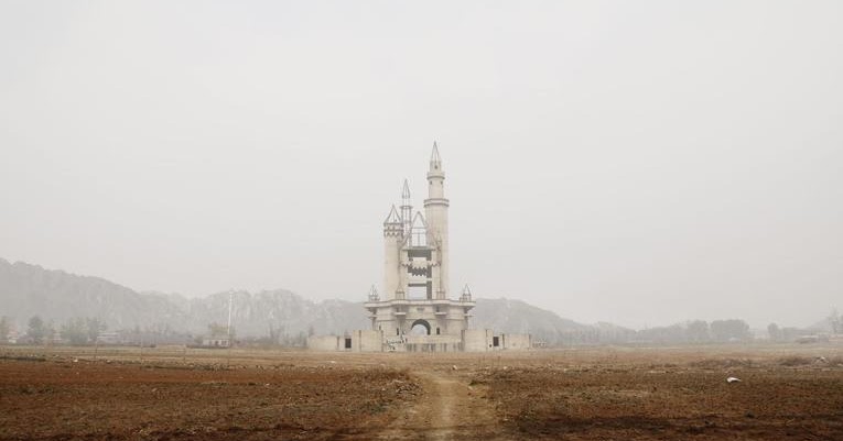 POST APOCALYPTIC DISNEYLAND